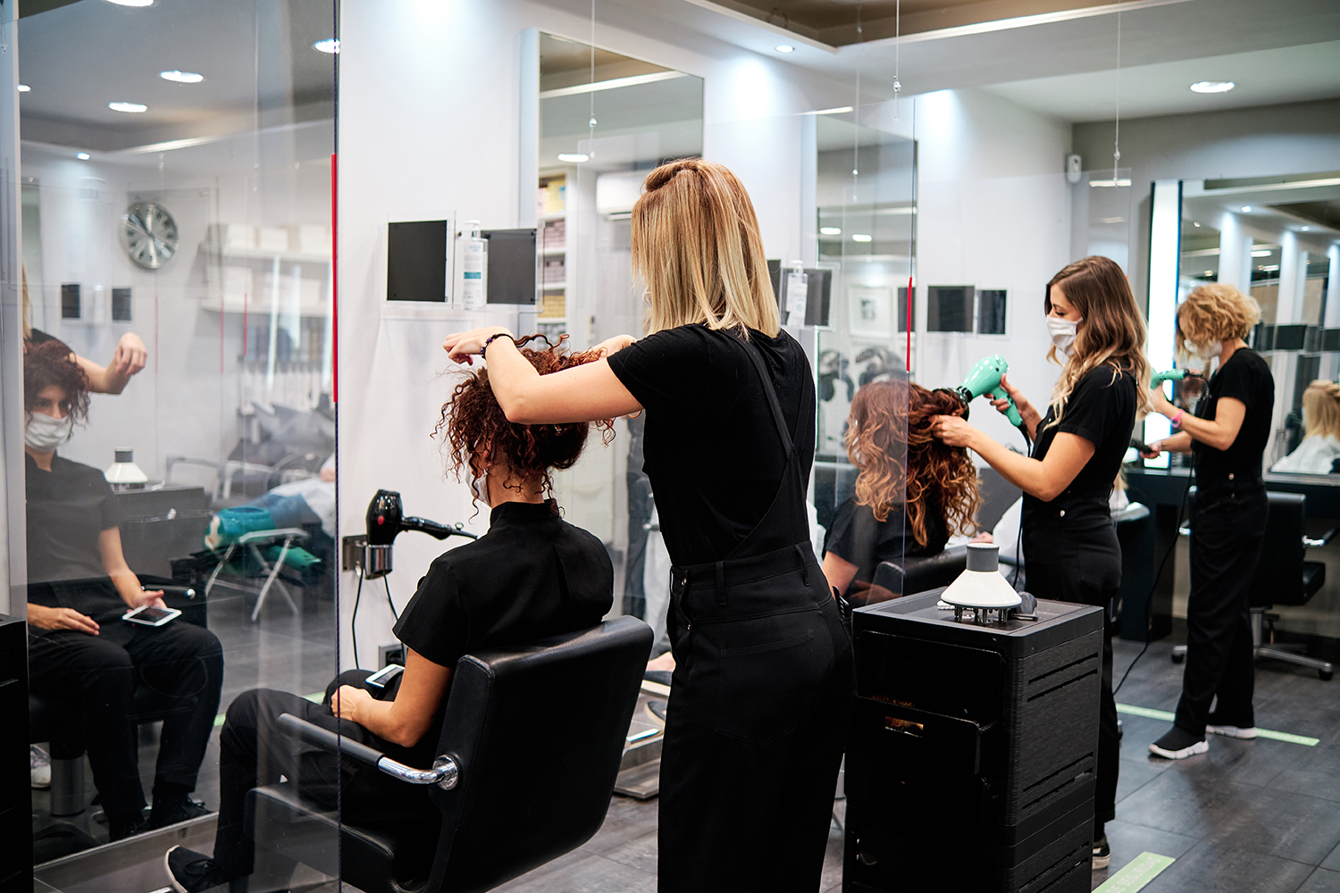 How Much a Beauty Salon Studio in Midtown Costs
